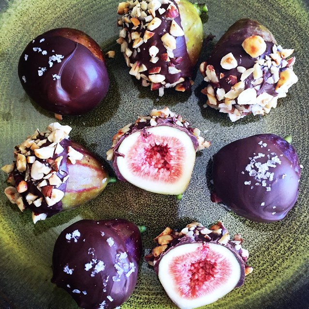 Baci Di Fichi. Chocolate Dipped Figs With Roasted Hazelnut Crumbs Or ...
